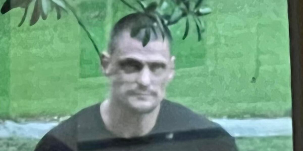 Suspect Accused Of Breaking Into Home Shatters Glass Window In Broad